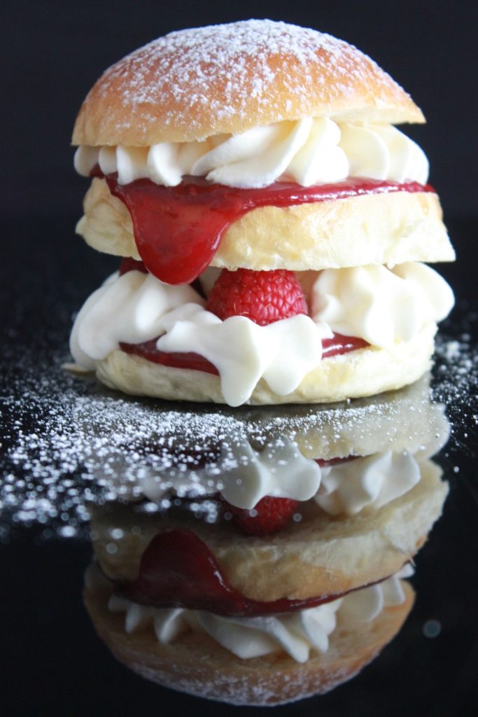 Fastelavnsboller og andre boller - IDÉFULL | Oppskrift Idéfull - Tove ...